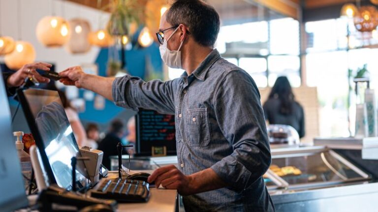 11 Best Restaurant POS Systems In 2024 [Full Guide]